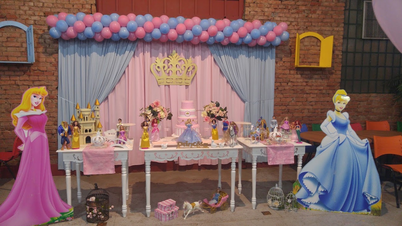 princess-theme-birthday-party-dessert-table-setup | InTown Events